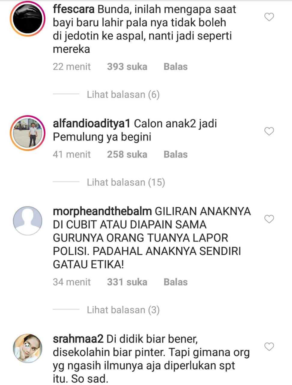 Miris, Viral Video Sekelompok Siswa Mengeroyok Guru Tua - Jatim Times Miris, Viral Video Sekelompok Siswa Mengeroyok Guru Tua - Jatim Times