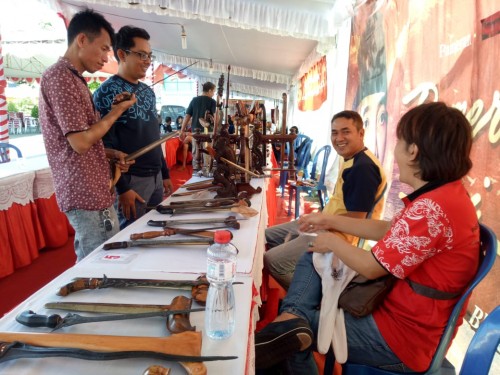Melihat Lebih Dekat Pameran Keris dan Tosan Aji dalam Rangka Peringatan ...