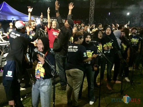 Kolosal Musik, 138 Musisi Kota Batu Bersatu Ciptakan Lantunan Lagu ...