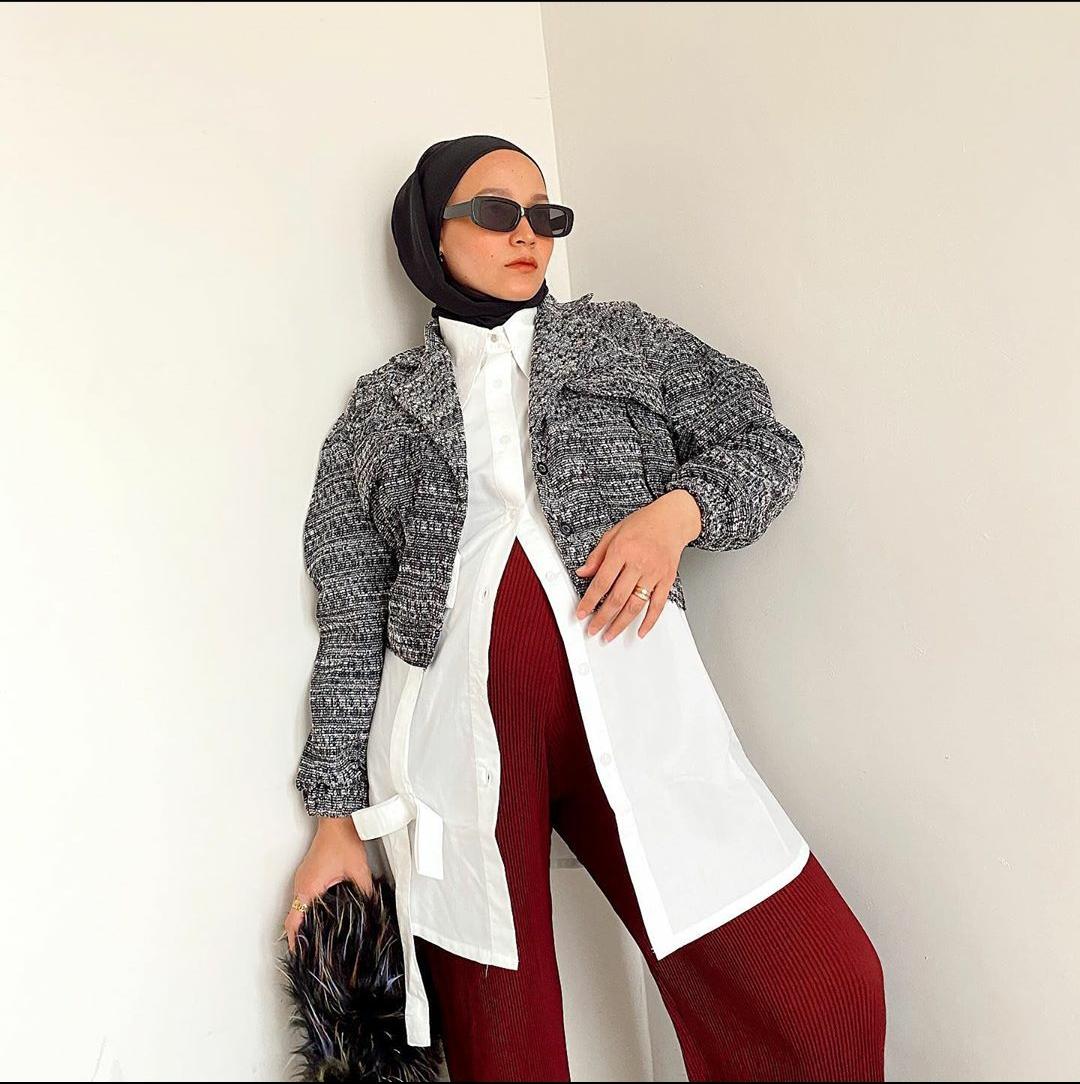 Tetap Kece saat Hamil? Intip Outfit ala Chairunnisa Ini Deh ... Tetap Kece saat Hamil? Intip Outfit ala Chairunnisa Ini Deh ...