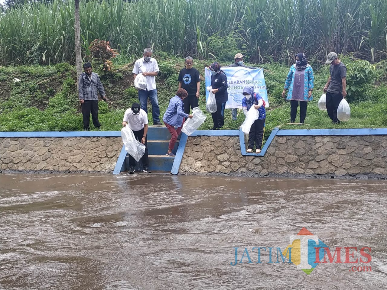PDAM Kota Malang Giat Tabur 8 Ribu Benih Ikan di Tiga Titik Aliran ...