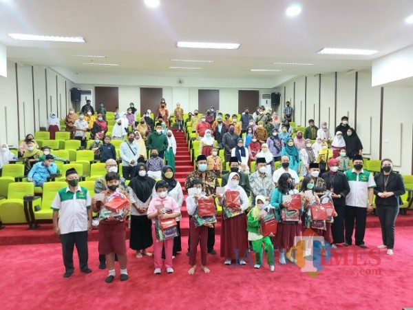 Baznas Kota Malang Salurkan Bantuan Kepada 200 Anak Yatim Korban Covid ...