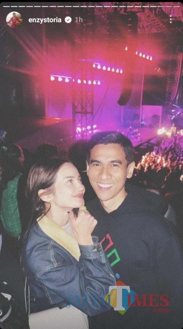 Enzy Storia Mulai Pacaran? Upload Foto Story Berdua di Amerika | MalangTIMES