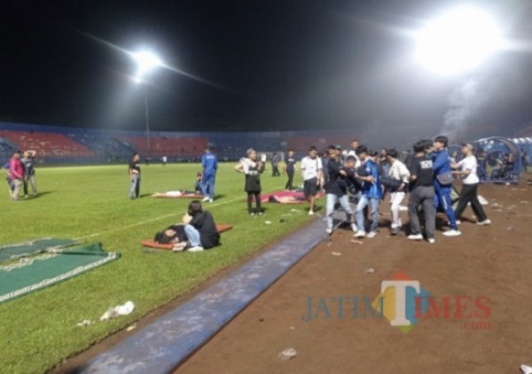 Tewaskan 129 Jiwa, Tragedi Arema vs Persebaya Jadi Urutan 2 Sejarah ...