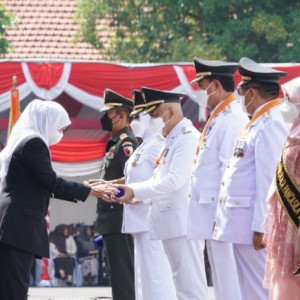 Bupati Malang Raih Piagam Penghargaan ASN Achievement Award 2022 ...