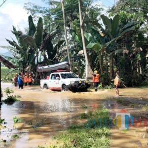 Banjir Setinggi 1,5 Meter Terjang 4 Dusun di Desa Sitiarjo, Personel BPBD dan Relawan Kesusahan ...