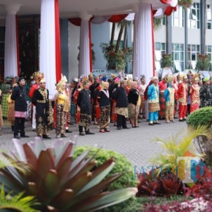 Peringati Sumpah Pemuda, ASN Pemkot Batu Kenakan Pakaian Adat Indonesia | MalangTIMES