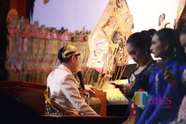 Disparta Batu Gelar Pagelaran Wayang Kulit Hadirkan Mantan Kejari Batu ...