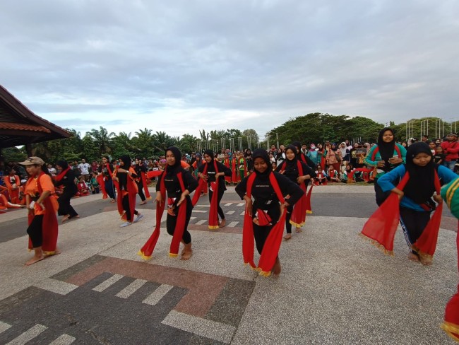 Antusias Tinggi: Seleksi Penari Gandrung Sewu 2023 Antusias Tinggi: Seleksi Penari Gandrung Sewu 2023