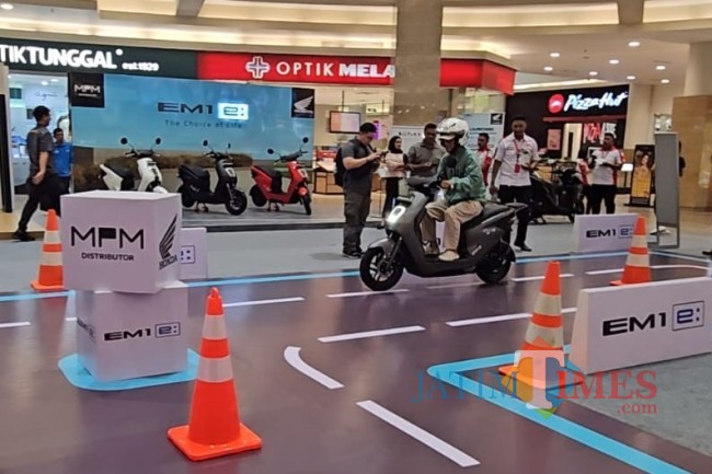MPM Honda Jatim Hadirkan Test Ride Motor Listrik di Dalam Mall - Malang ...